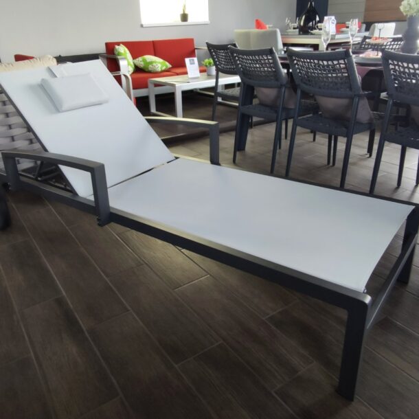 SAN DIEGO Sun Lounger - RENGARD